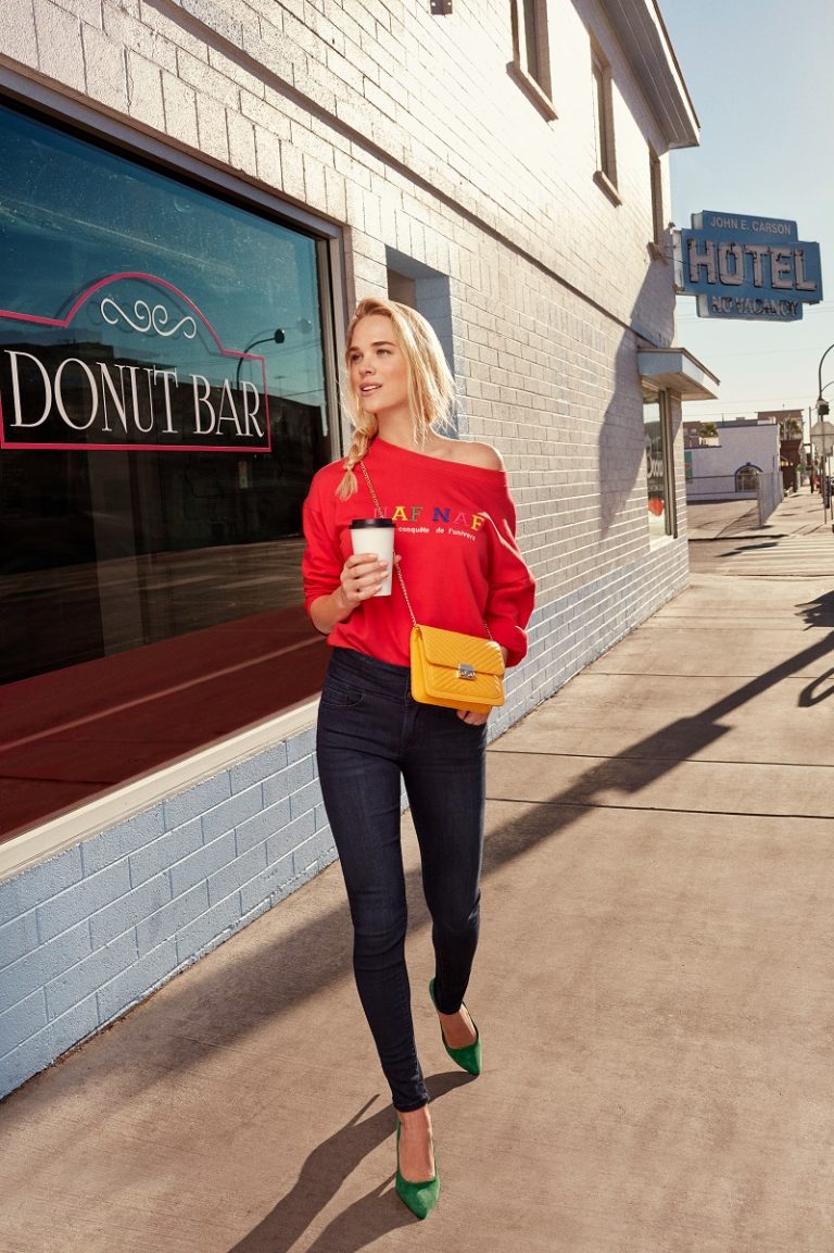 Η νεα συλλογη S/S 2019 της NAF NAF μας ταξιδευει στο Las Vegas ...